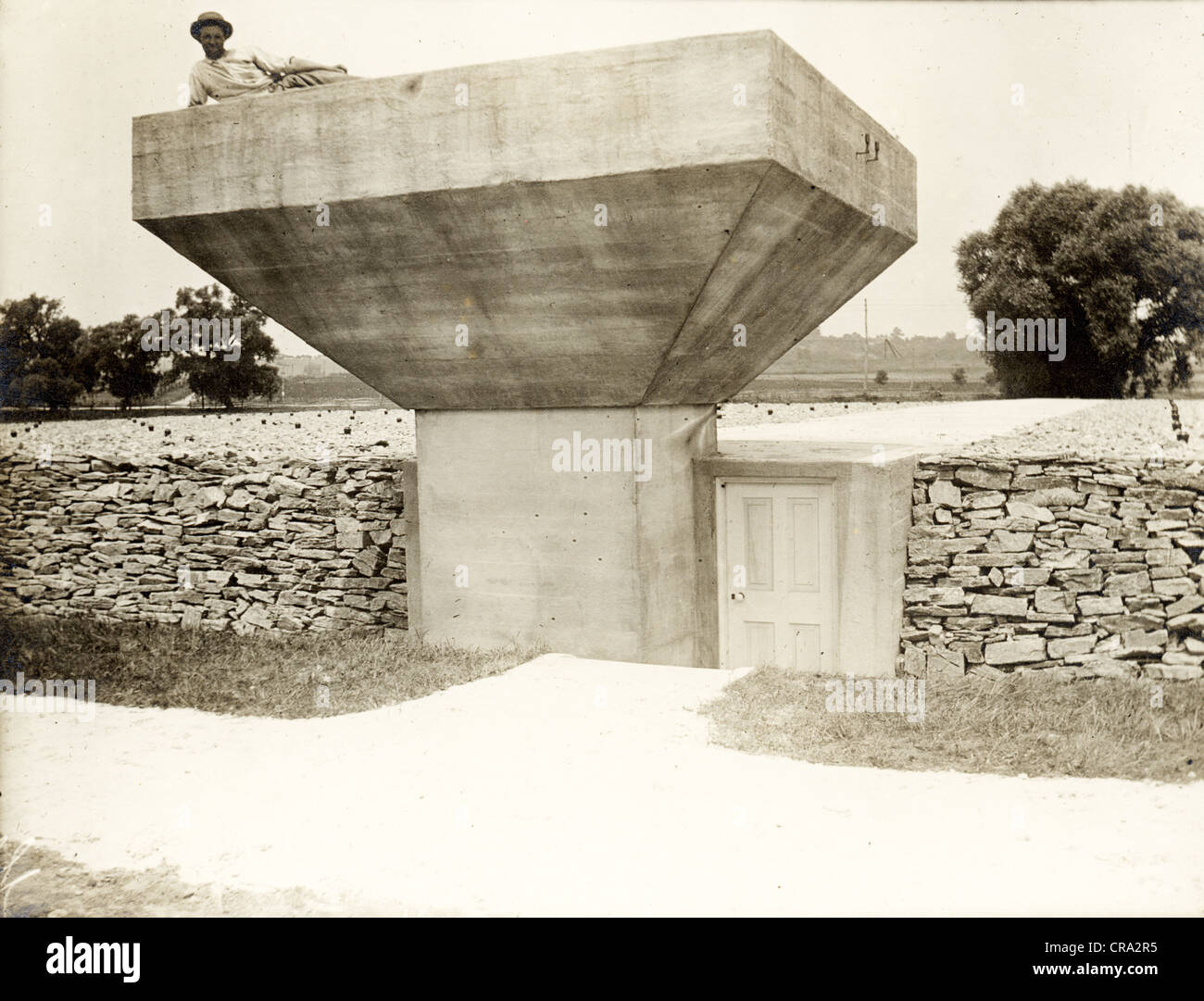 Man lying laying on roof hi-res stock photography and images - Alamy
