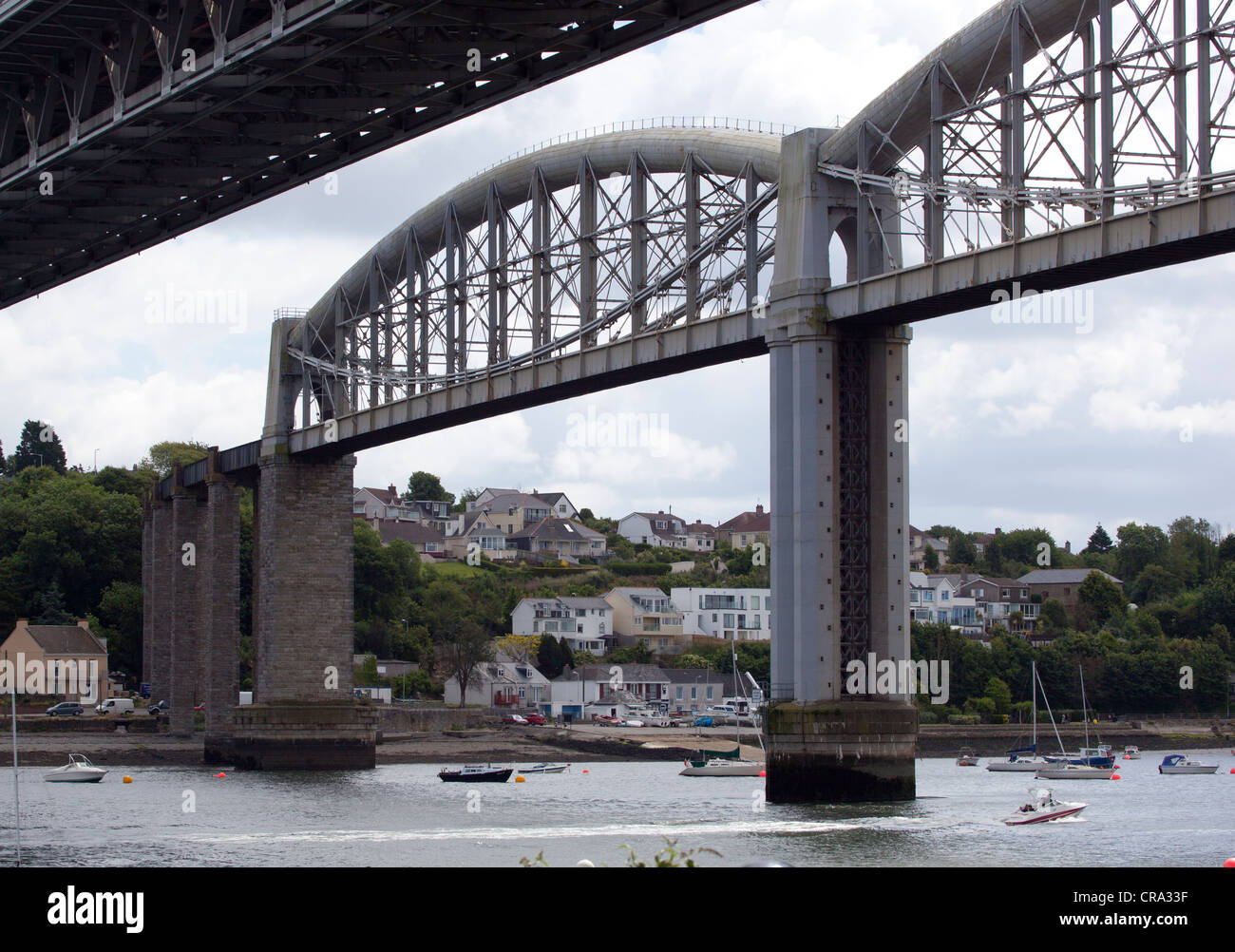 English river bridges hi-res stock photography and images - Alamy