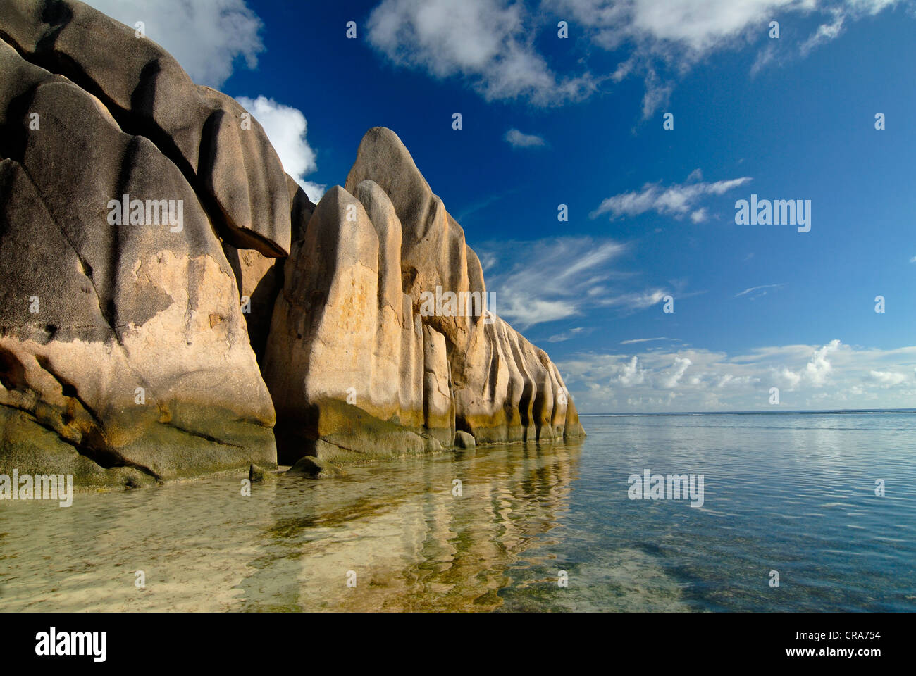 Granite rocks on Source d'Argent beach, La Digue island, Seychelles ...