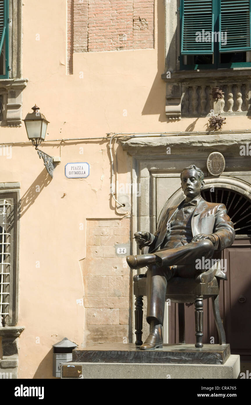 Statue of Giacomo Puccini in Lucca Tuscany Italy Stock Photo - Alamy