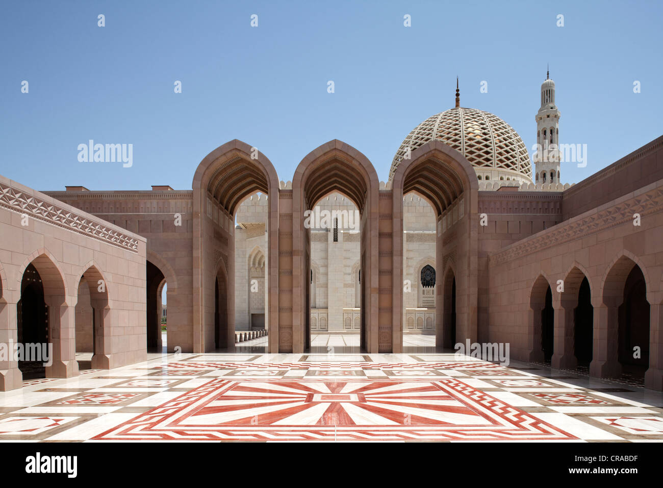 Square with pointed arch, ornaments, gate, minaret, dome, Sultan Qaboos ...