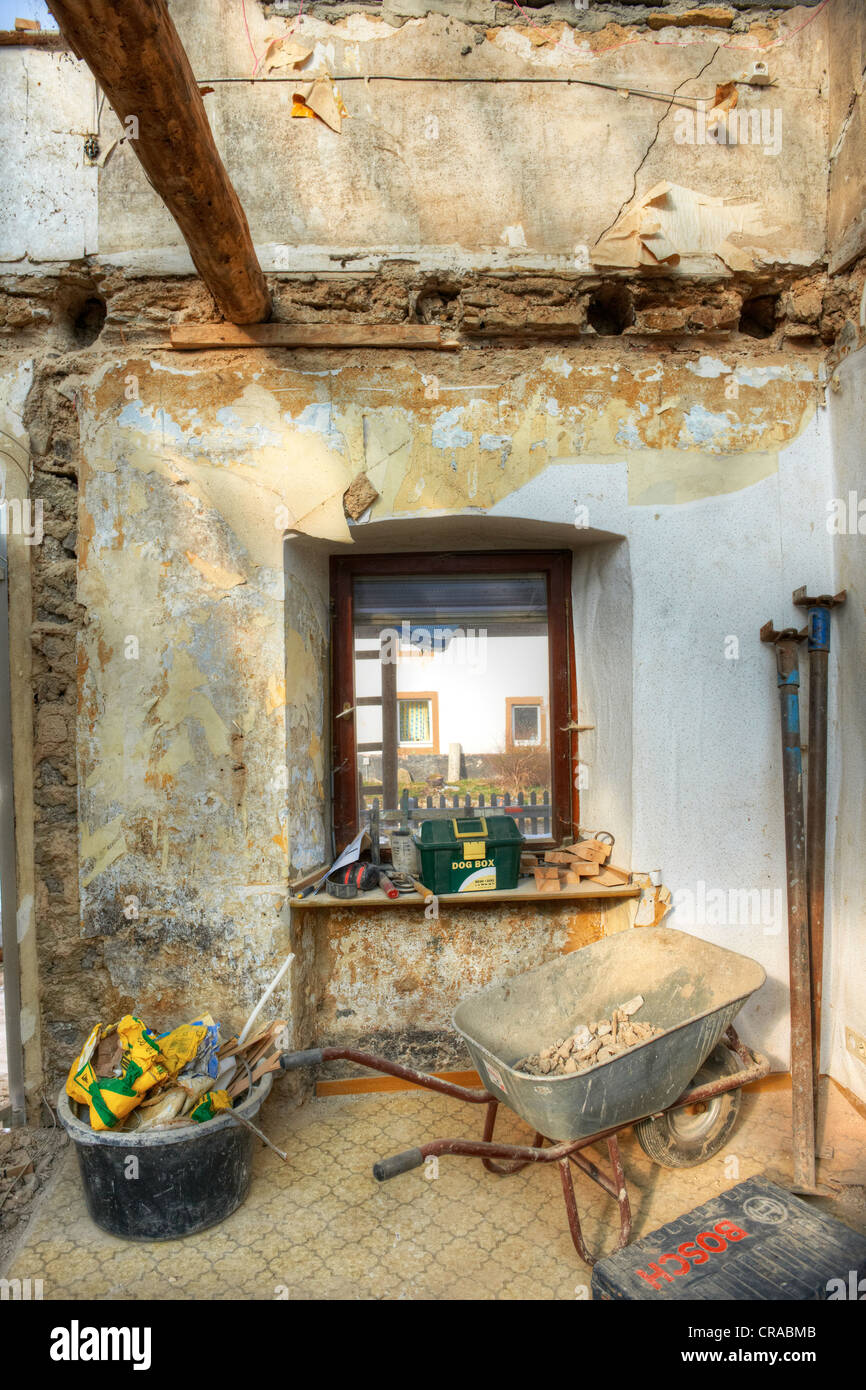 Renovation of an old building Stock Photo - Alamy