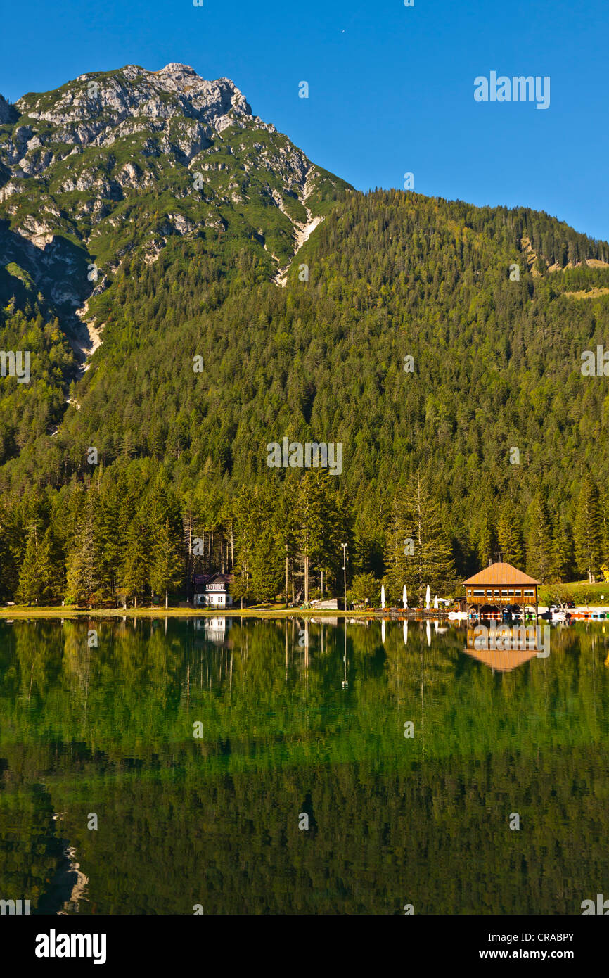 Lago di dobbiaco hi-res stock photography and images - Alamy