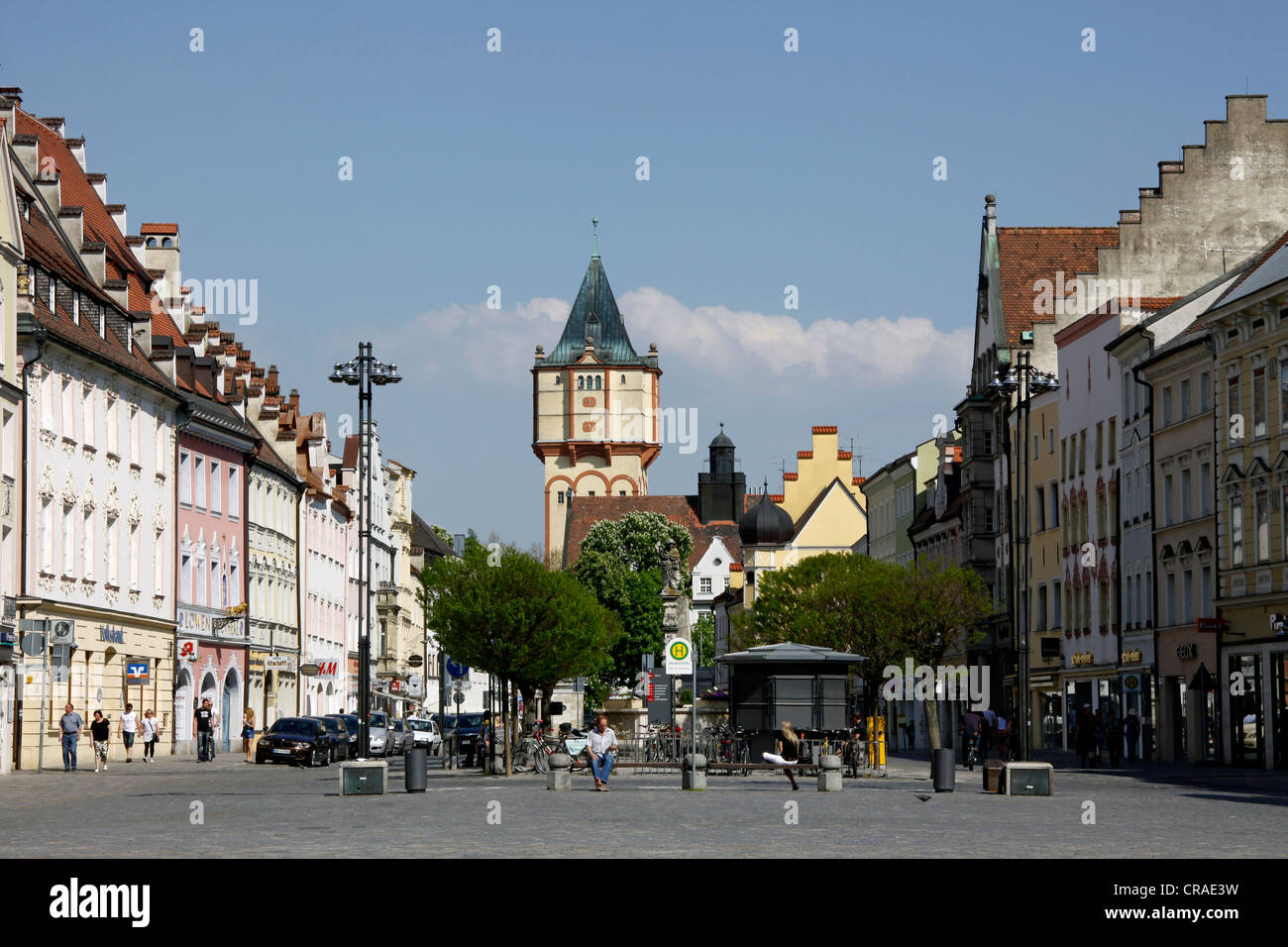 Pedestrian zone, city square, city centre of Straubing, Bavaria ...