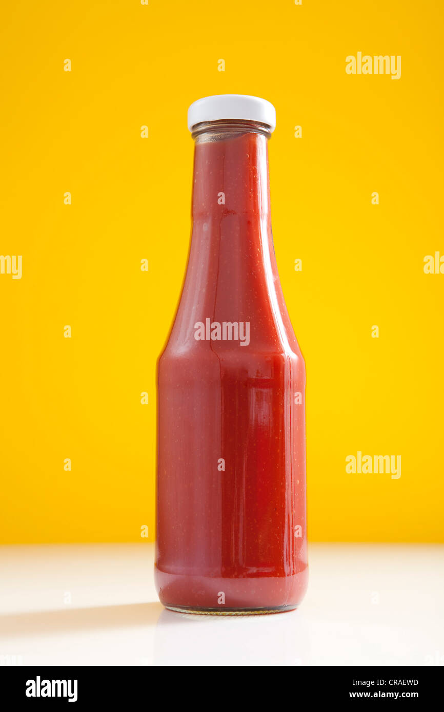 Ketchup bottle hi-res stock photography and images - Alamy