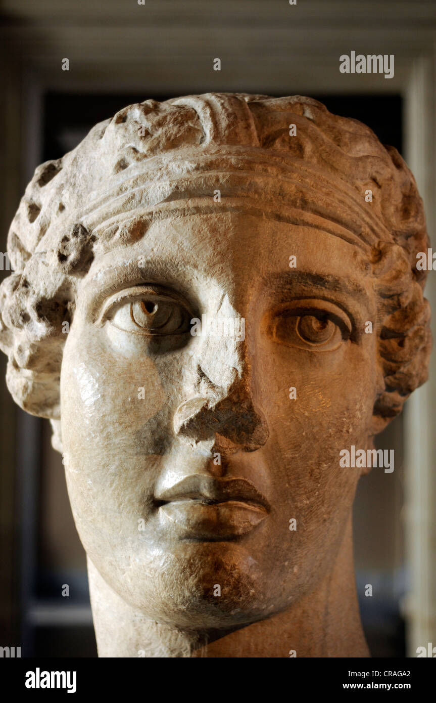Sappho bust, Arkeoloji Muezesi or Archaeological Museum, Istanbul ...