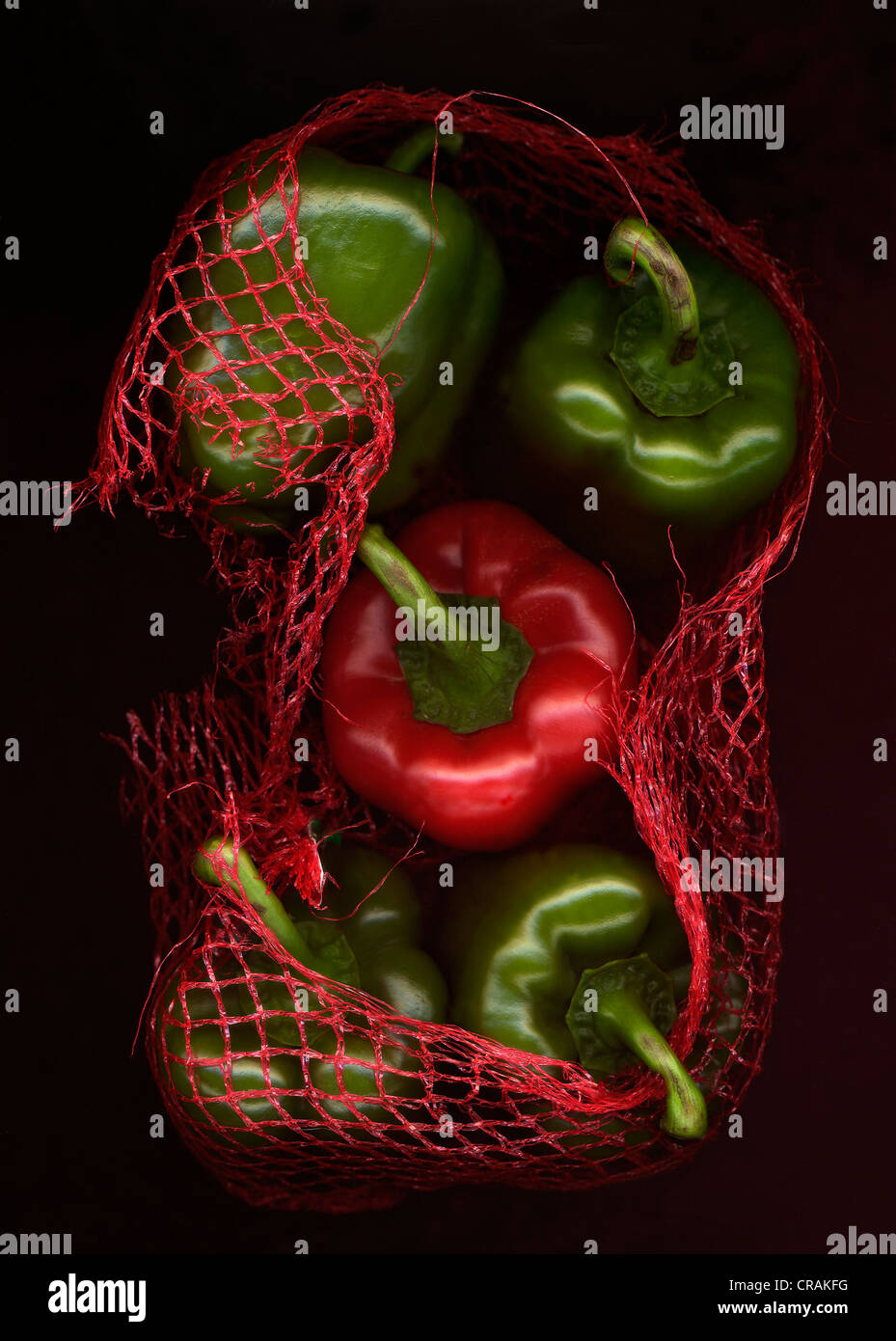 String of red peppers hi-res stock photography and images - Alamy