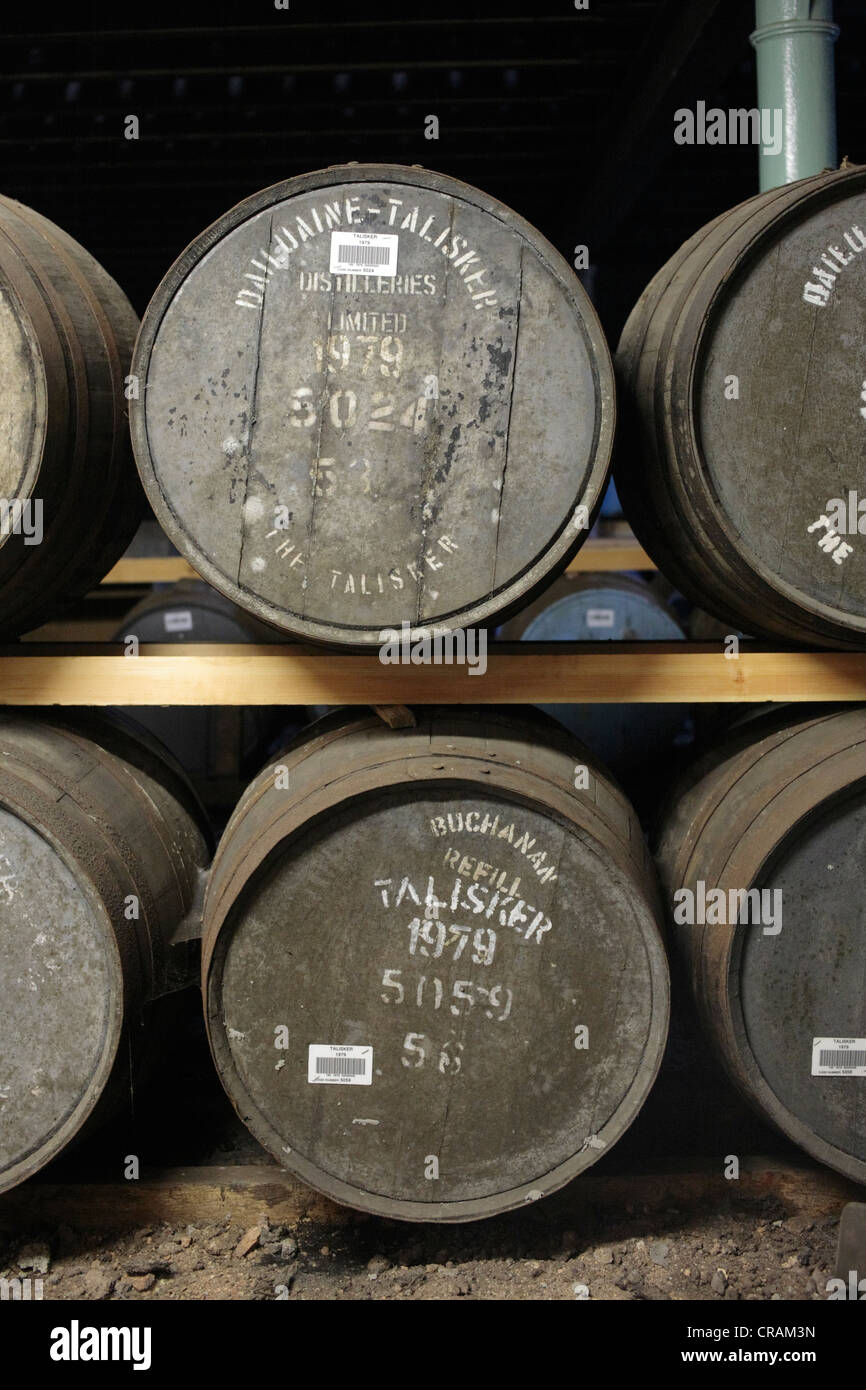 Talisker distillery barrels malt maturing hi-res stock photography and ...