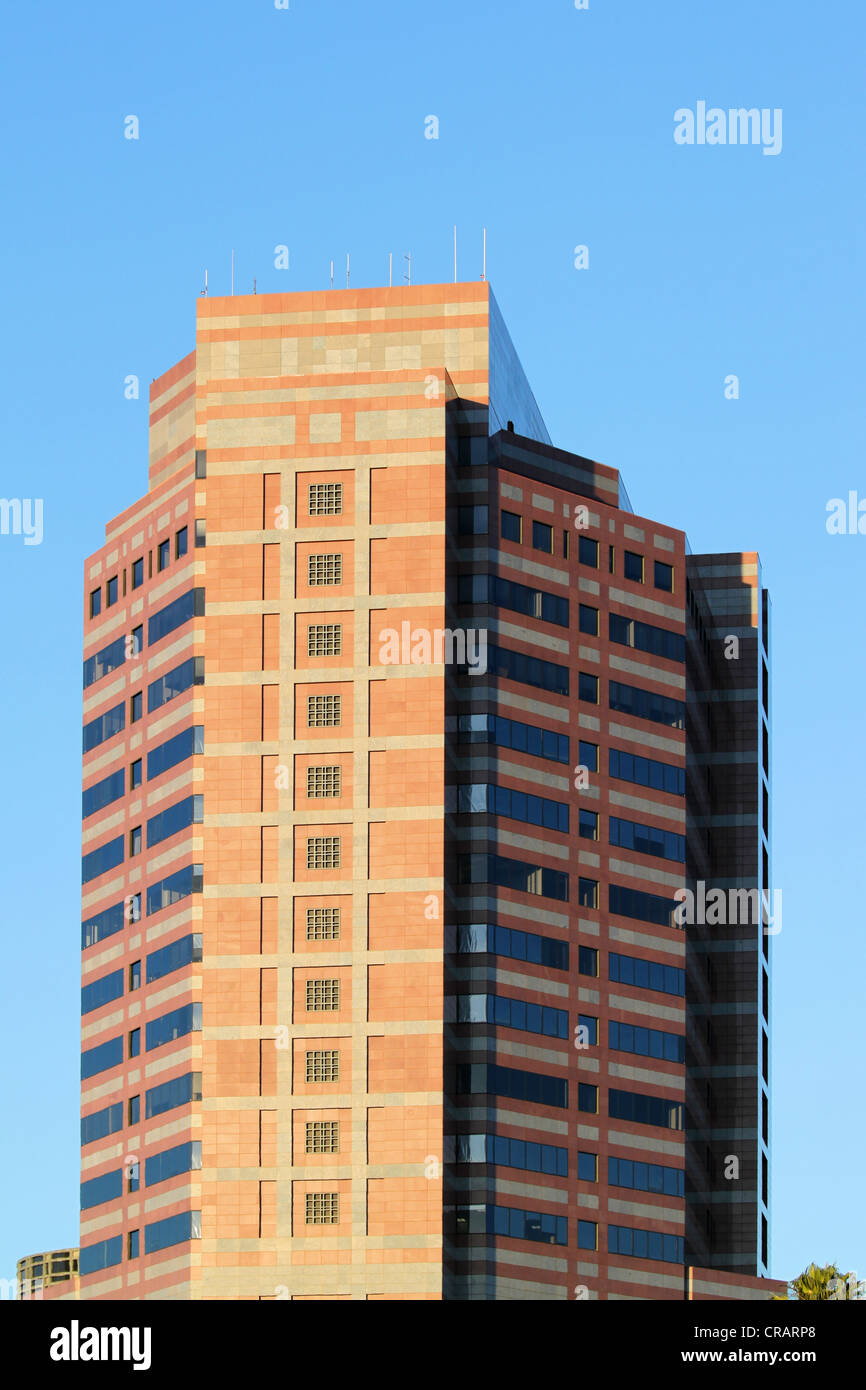 Glass office building downtown los hi-res stock photography and images ...