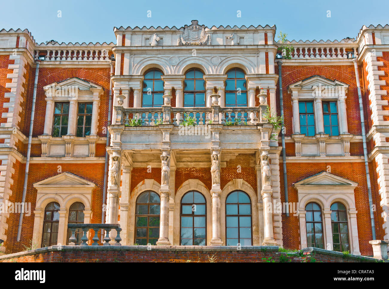 Facade of Ancient Palace Stock Photo - Alamy