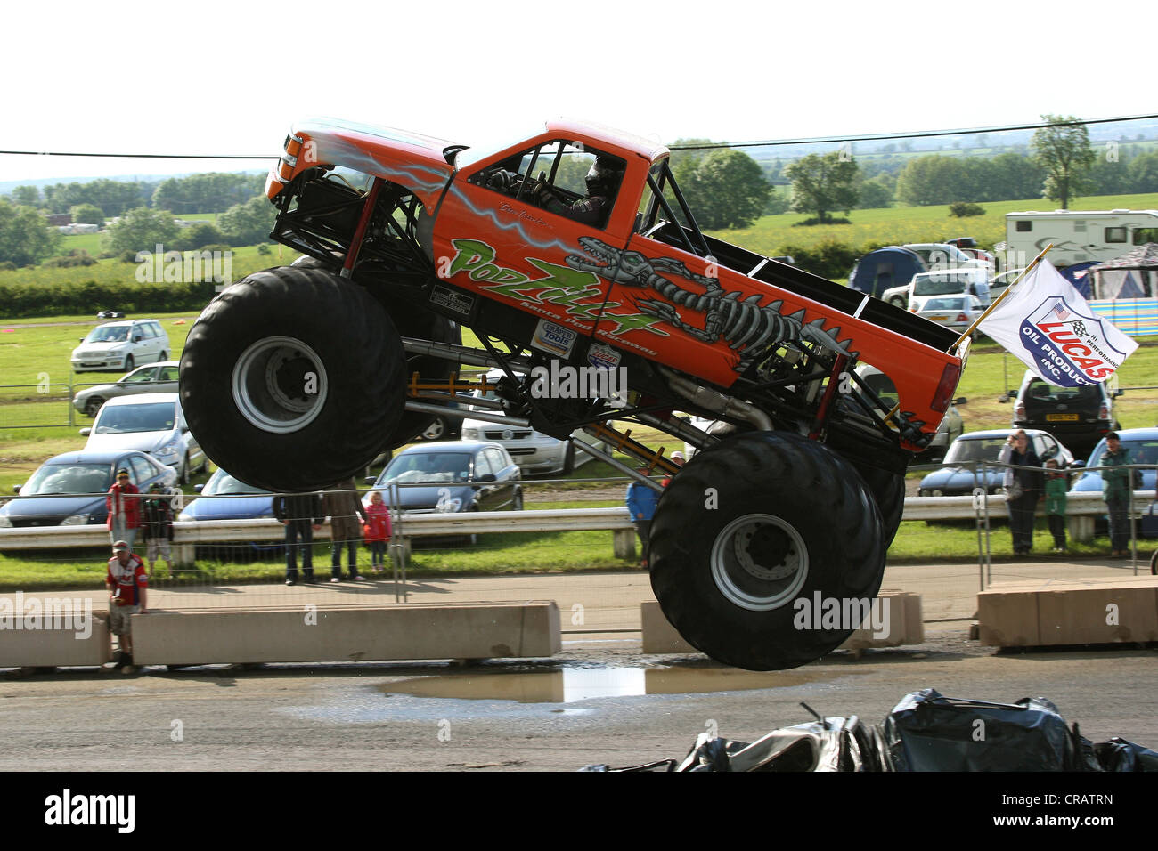 Monster truck at the starting line hi-res stock photography and images ...