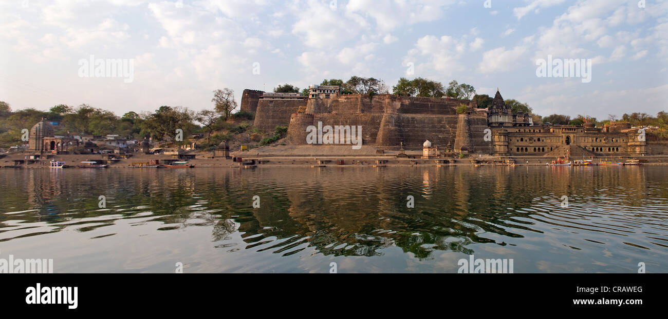 Ahilya Fort from the Narmada River, Maheshwar, Madhya Pradesh, India ...