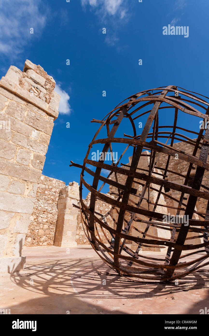 Metal vertical hi-res stock photography and images - Alamy