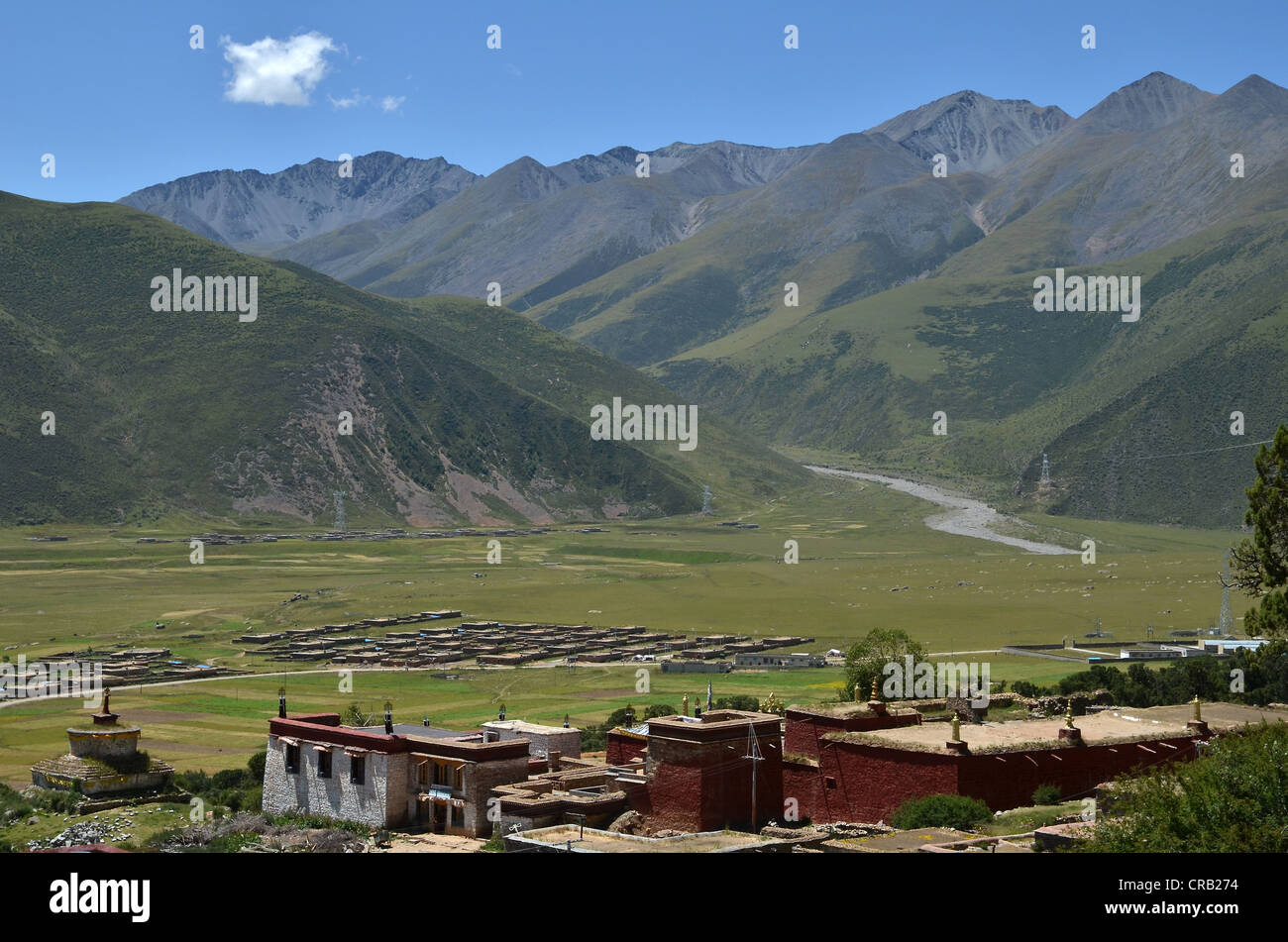 Monastery tibet hi-res stock photography and images - Alamy