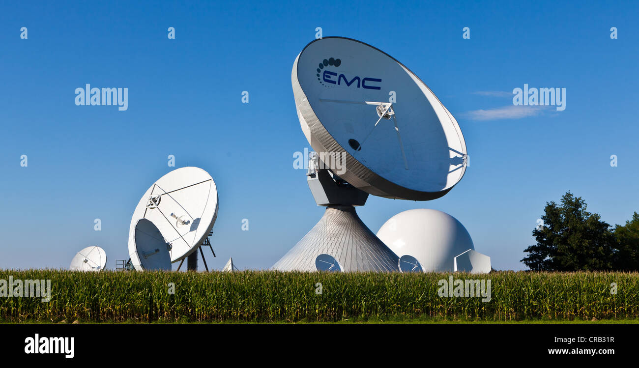 Satellite dishes, Raisting Satellite Earth Station, ground station ...
