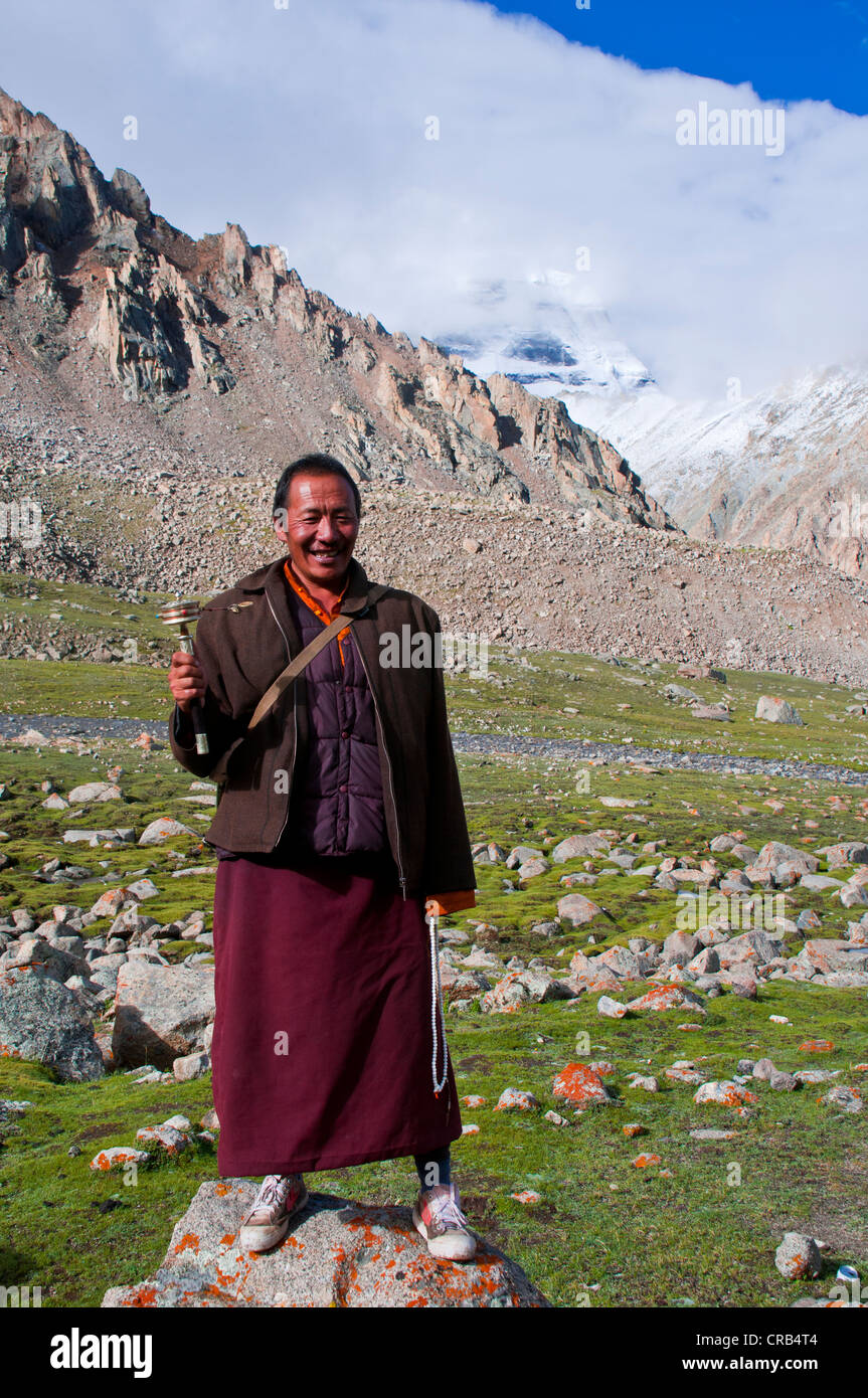Pilgrim on the Kailash Kora pilgrimage trail, Western Tibet, Tibet ...