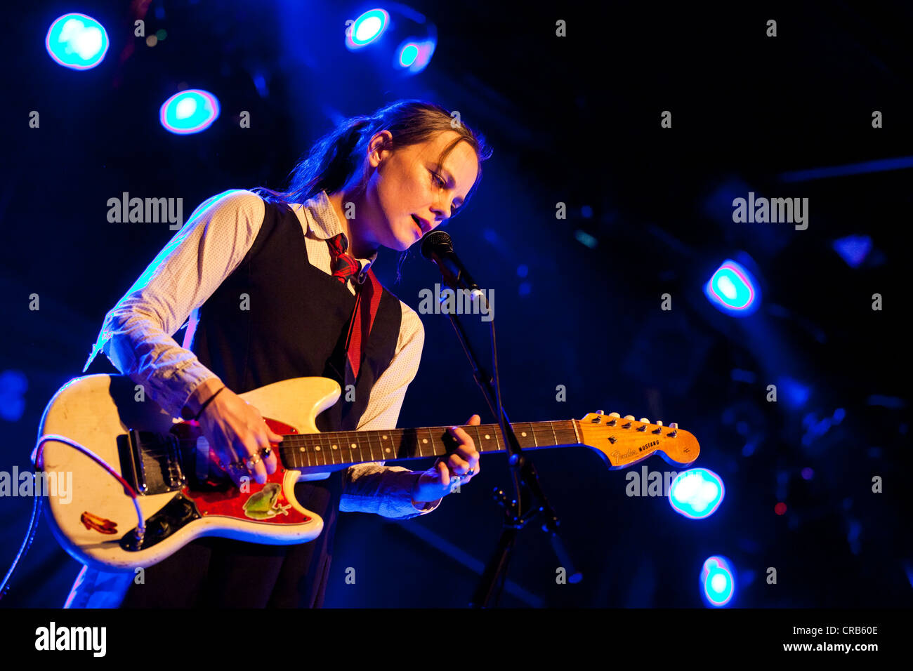 British singer and musician Emma Louise Niblett, known as Scout Niblett ...
