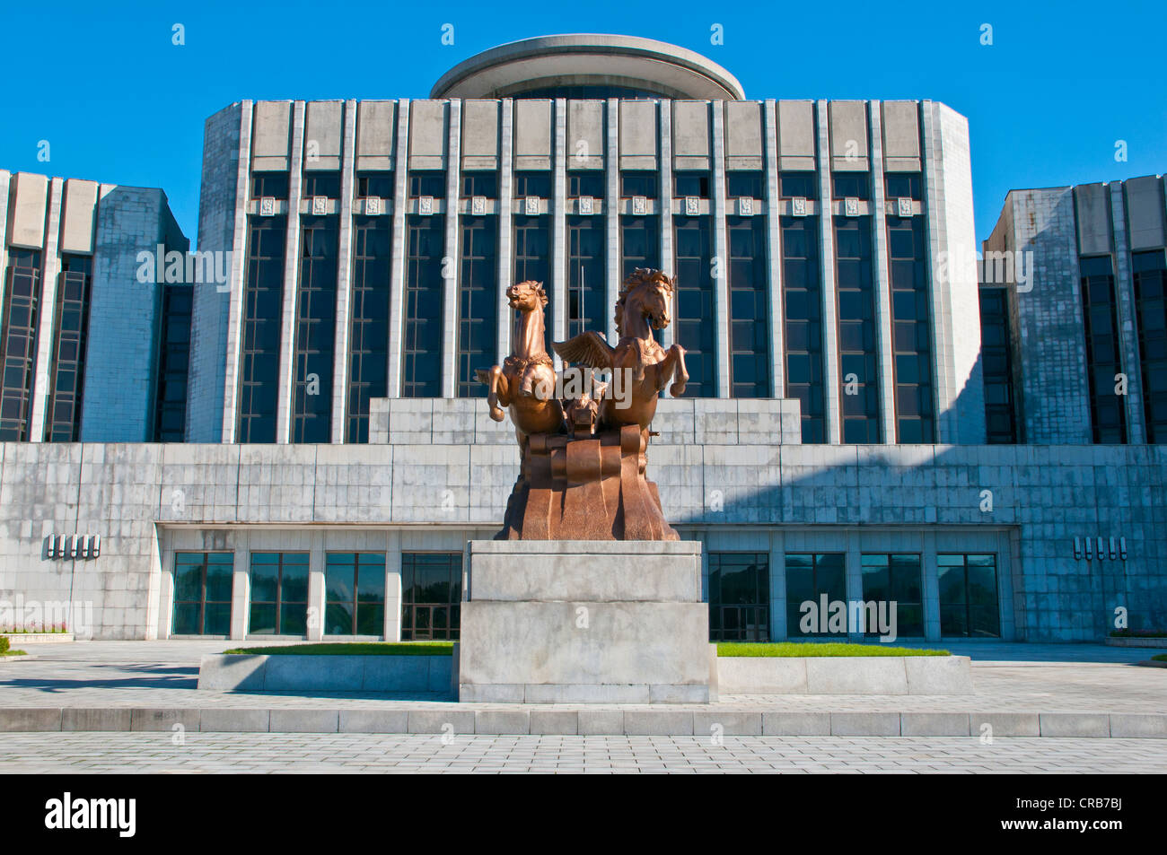 Pyongyang palace hi-res stock photography and images - Alamy