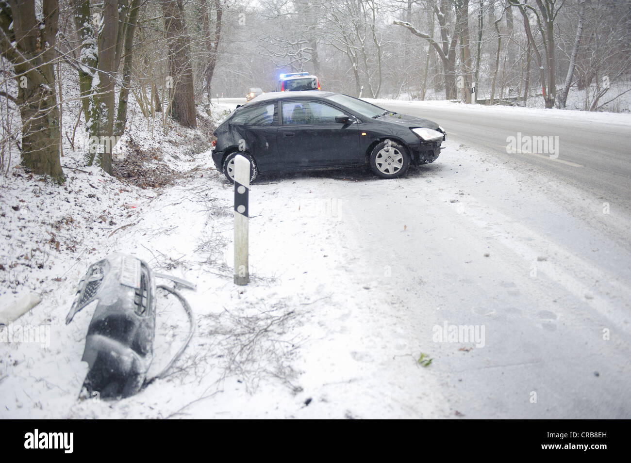 Car skidding hi-res stock photography and images - Alamy