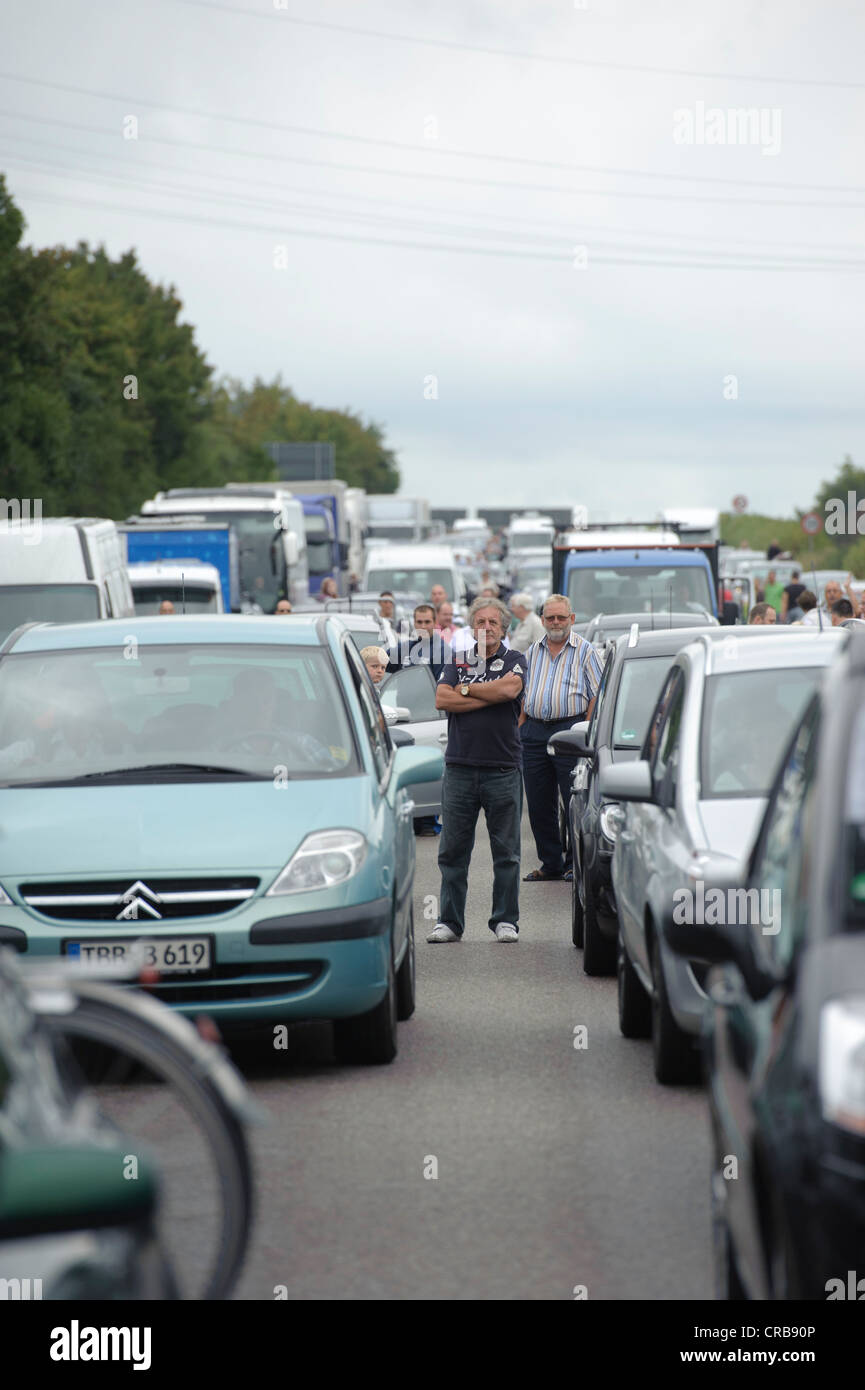 Motorway traffic jam hi-res stock photography and images - Alamy
