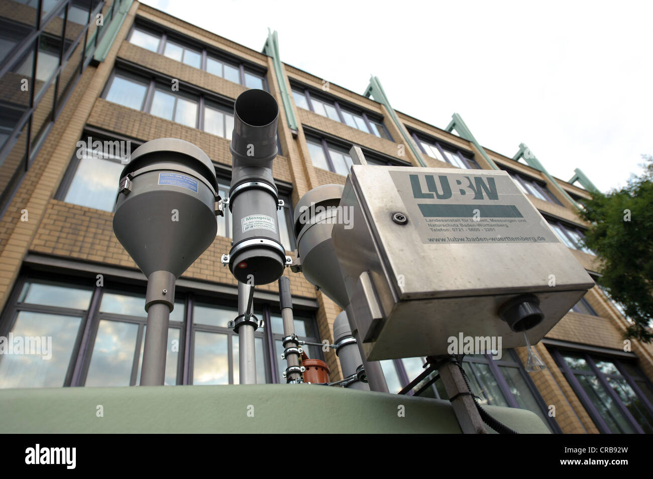 Particulate matter monitoring station, spot station, at Neckartor, B14 ...