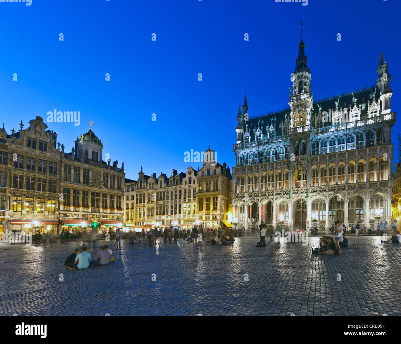 Town hall guild houses brussels hi-res stock photography and images - Alamy