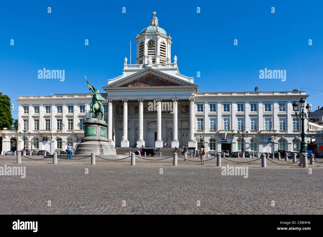 Place Royale, Saint-Jacques-sur-Coudenberg Church and statue of ...