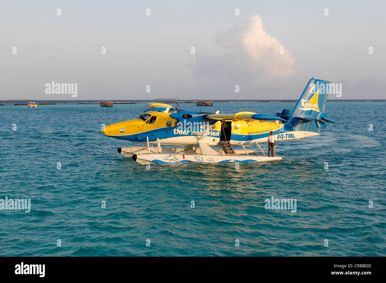 Twin Otter sea plane approaching a jetty, TMA, Trans Maldivian Airways ...