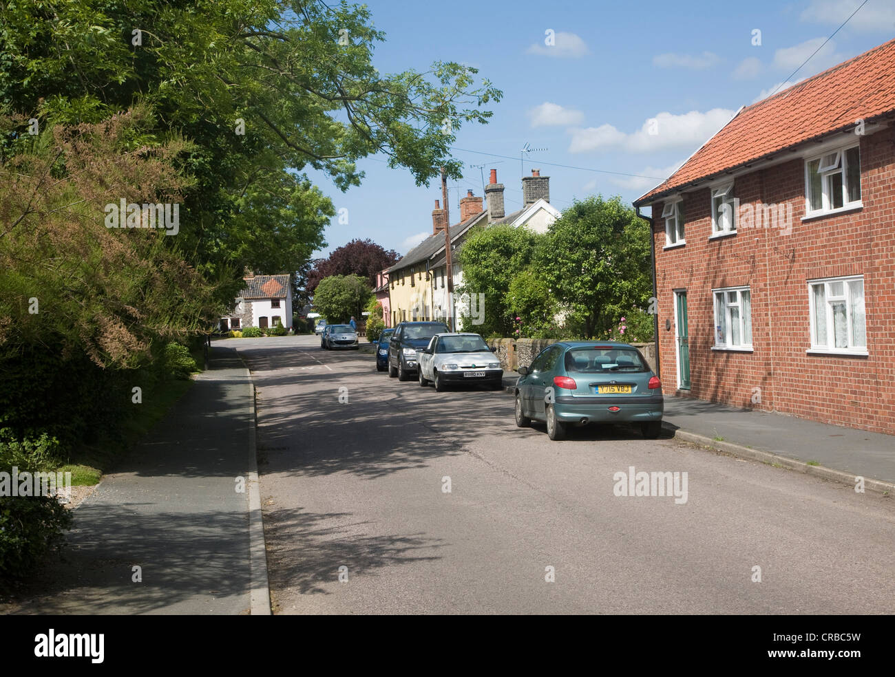 Historic village housing in Front Street Mendlesham, Suffolk, England ...
