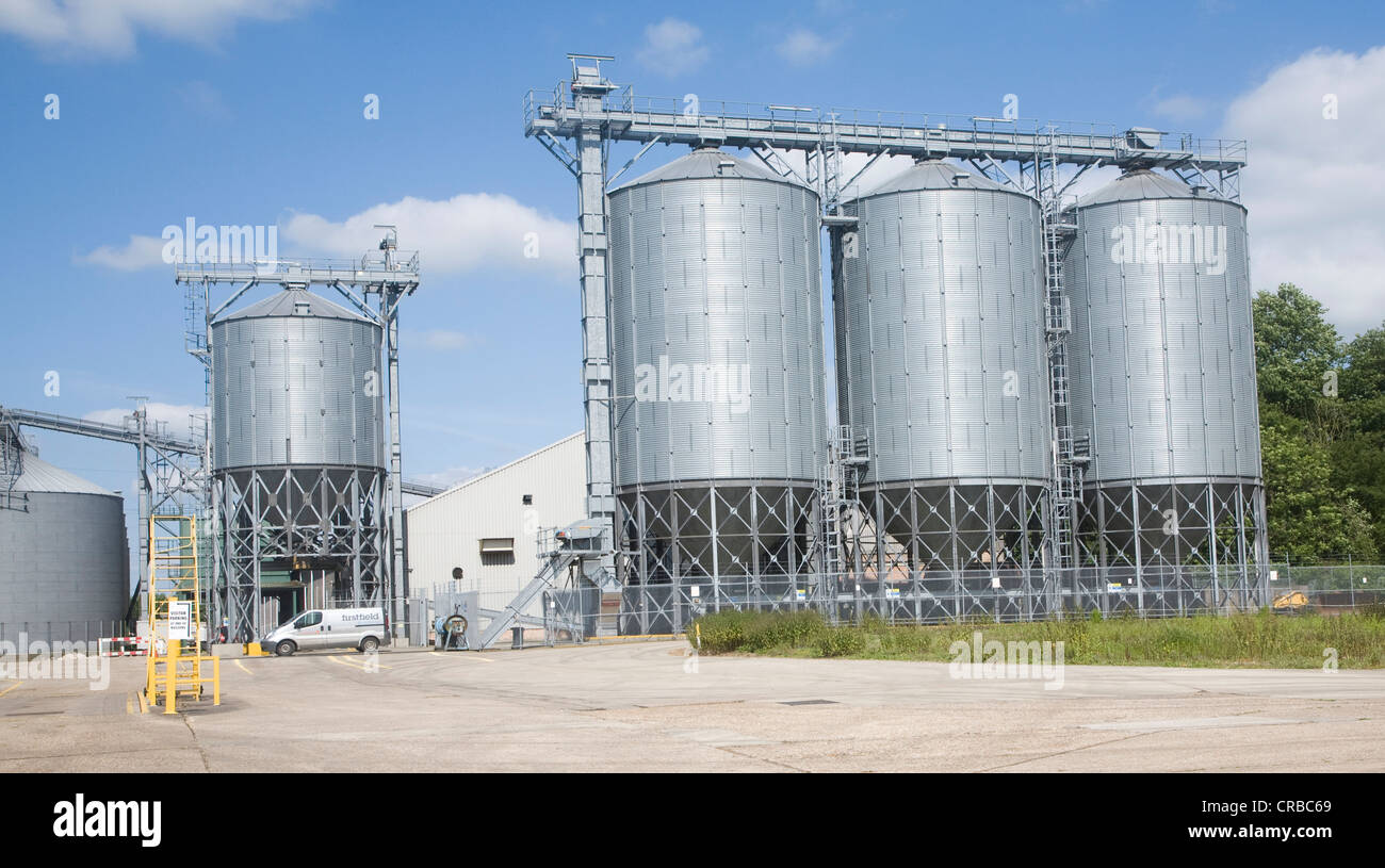 Steel grain silo hi-res stock photography and images - Alamy