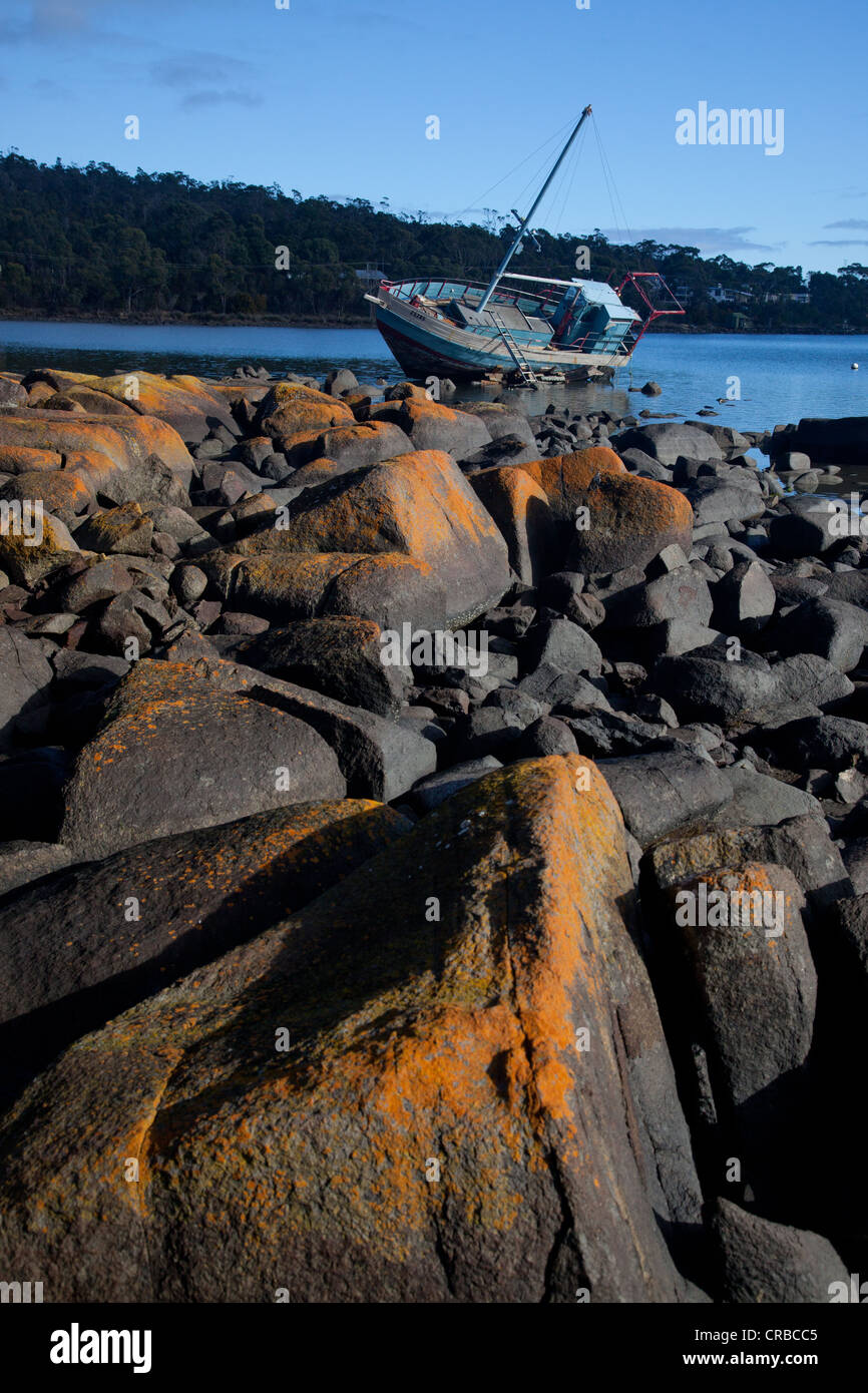 Submerged boat hi-res stock photography and images - Alamy