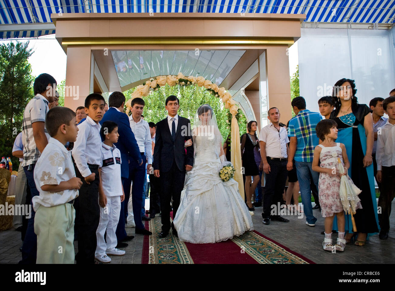 Uzbekistan, Samarkand, Wedding party Stock Photo - Alamy