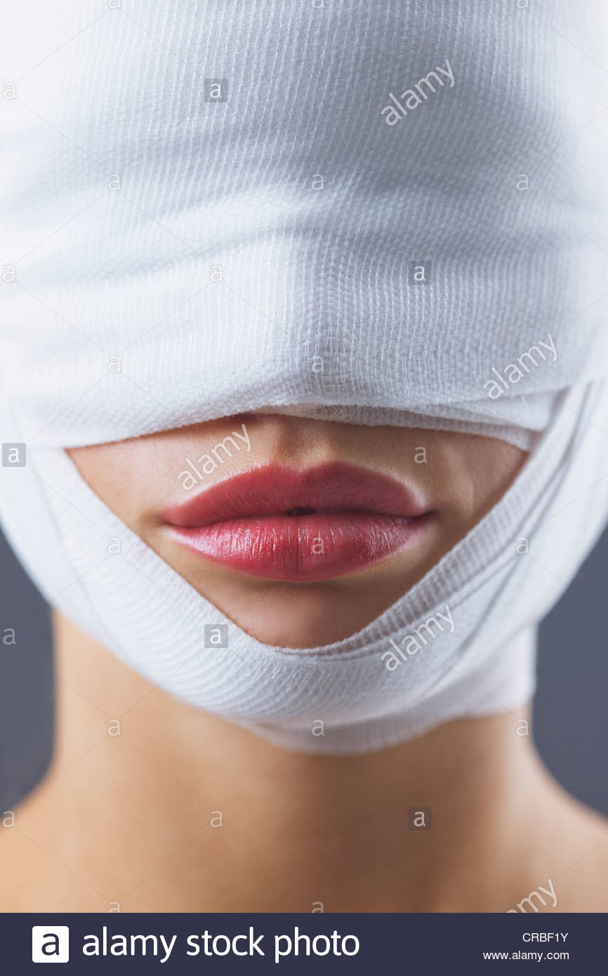 Bandaged Body Stock Photos & Bandaged Body Stock Images - Alamy