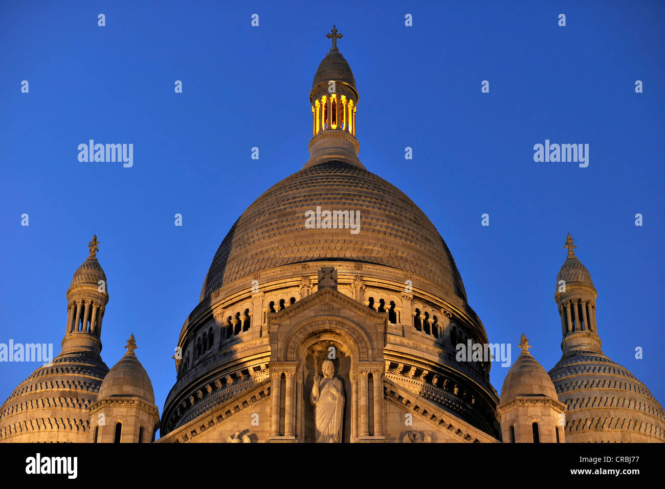 Basilica of the sacred heart of paris hi-res stock photography and ...