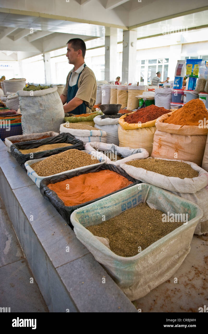 Uzbekistan, Samarkand, Siyob bazaar, spices Stock Photo - Alamy
