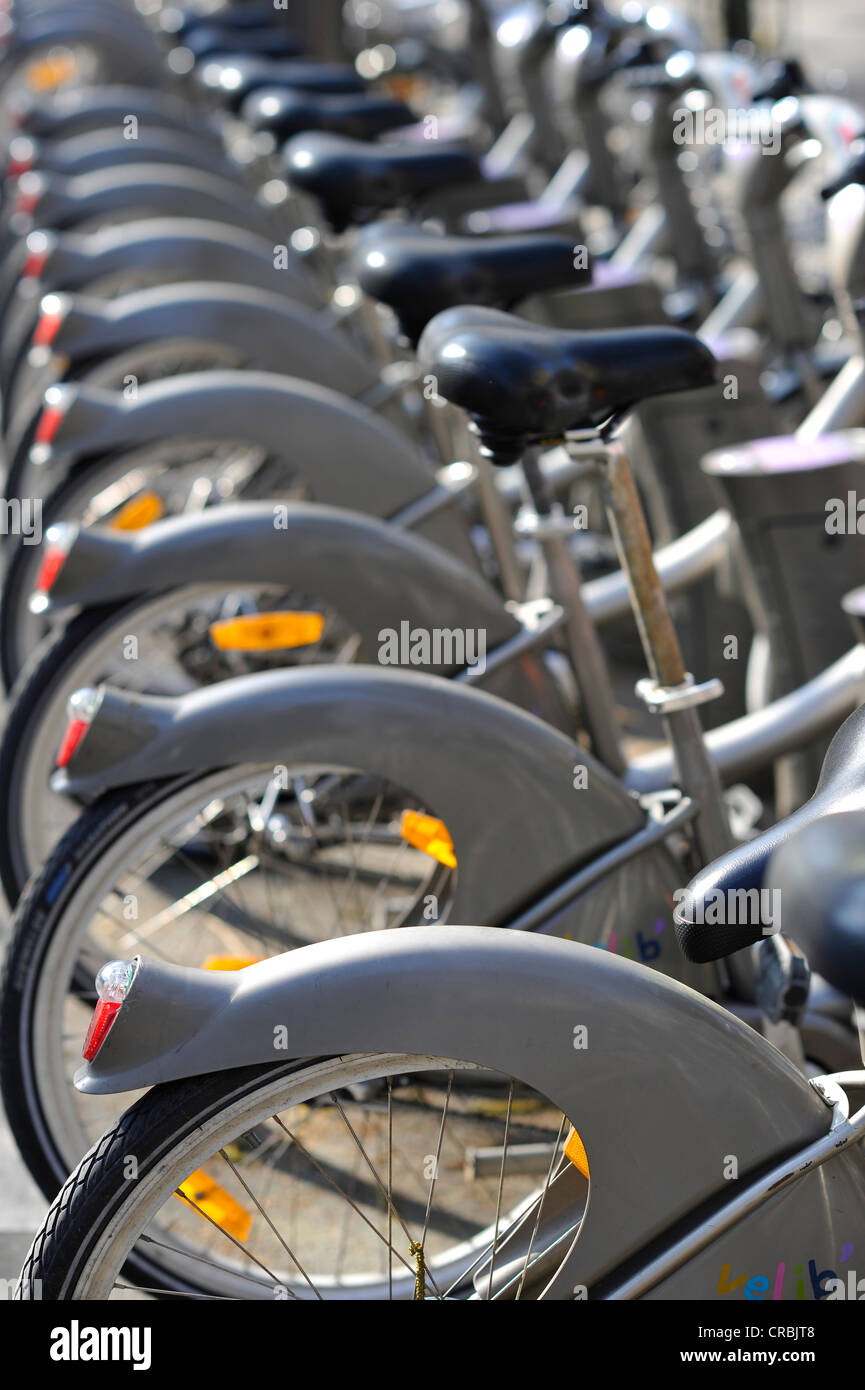 VELIB bicycle rental station, Paris, France, Europe Stock Photo - Alamy