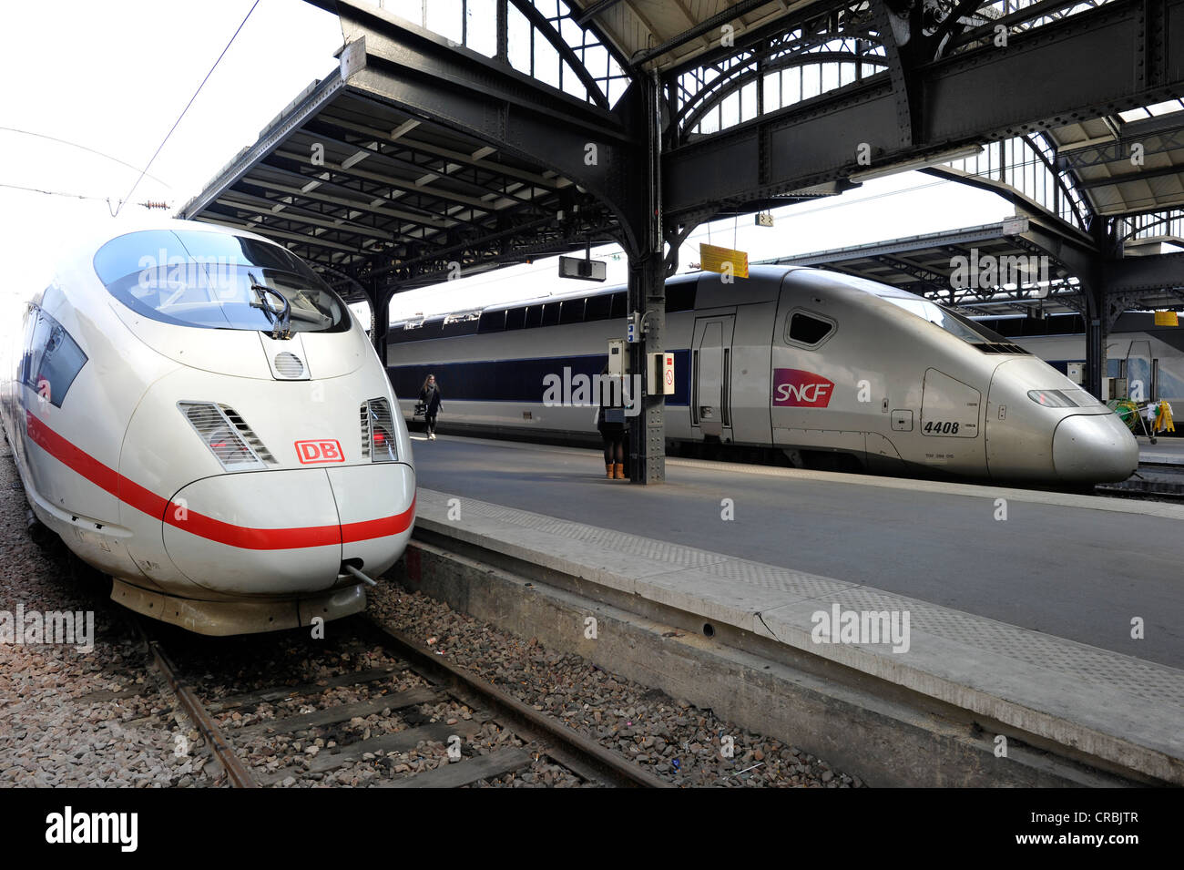 High speed trains hi-res stock photography and images - Alamy