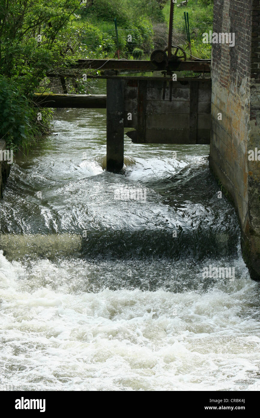 Disused water mill hi-res stock photography and images - Alamy