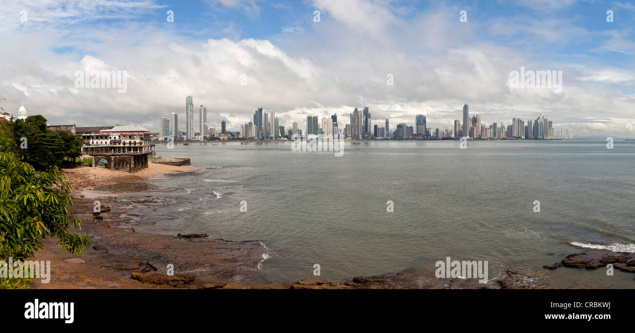 Panorama of the skyline of Panama City, Panama, Central America Stock ...