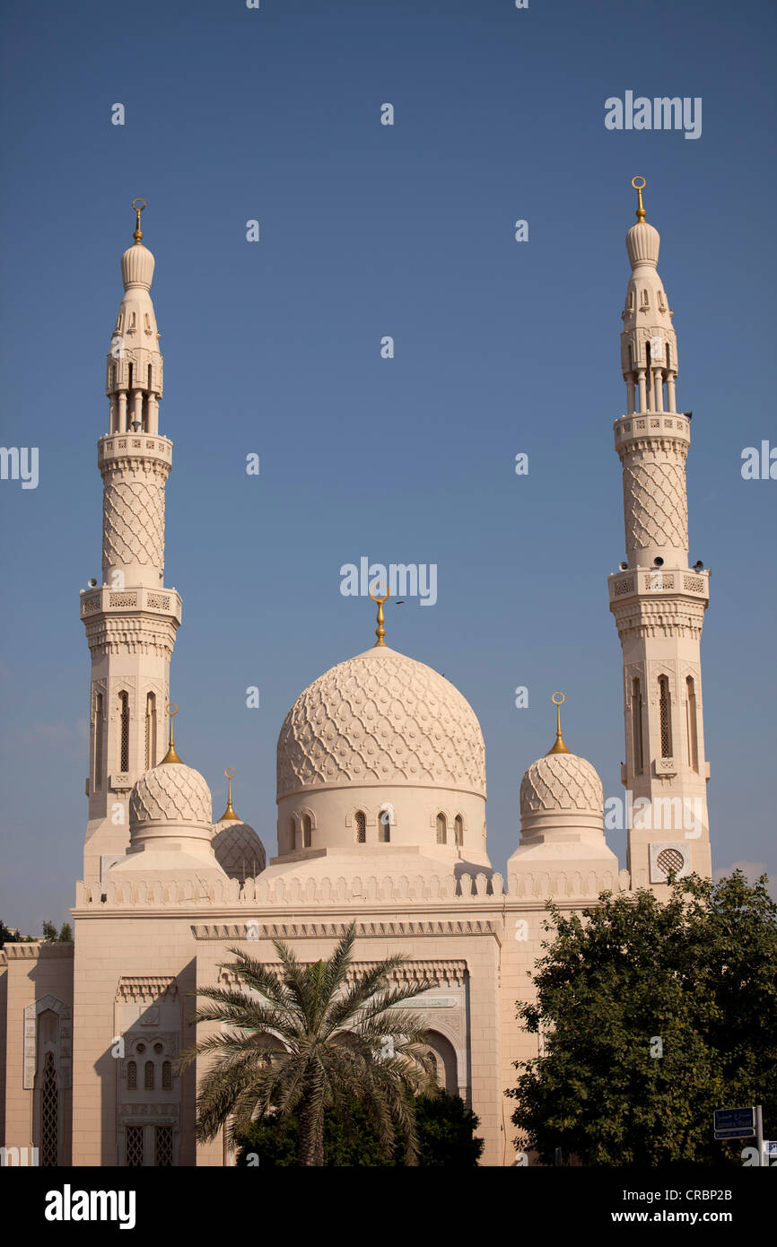 Minarets of the Jumeirah Mosque, Dubai, United Arab Emirates, Middle ...