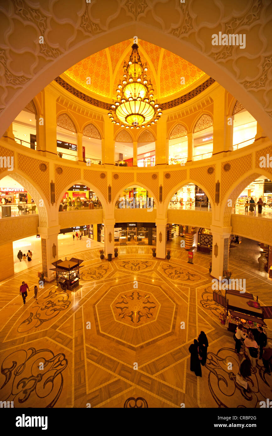 Arabic style shopping mall hi-res stock photography and images - Alamy