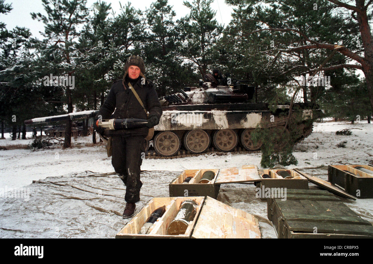 Polish army tanks hi-res stock photography and images - Alamy