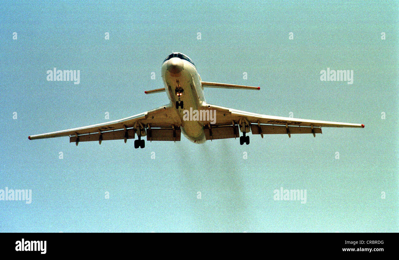 Slow landing hi-res stock photography and images - Alamy