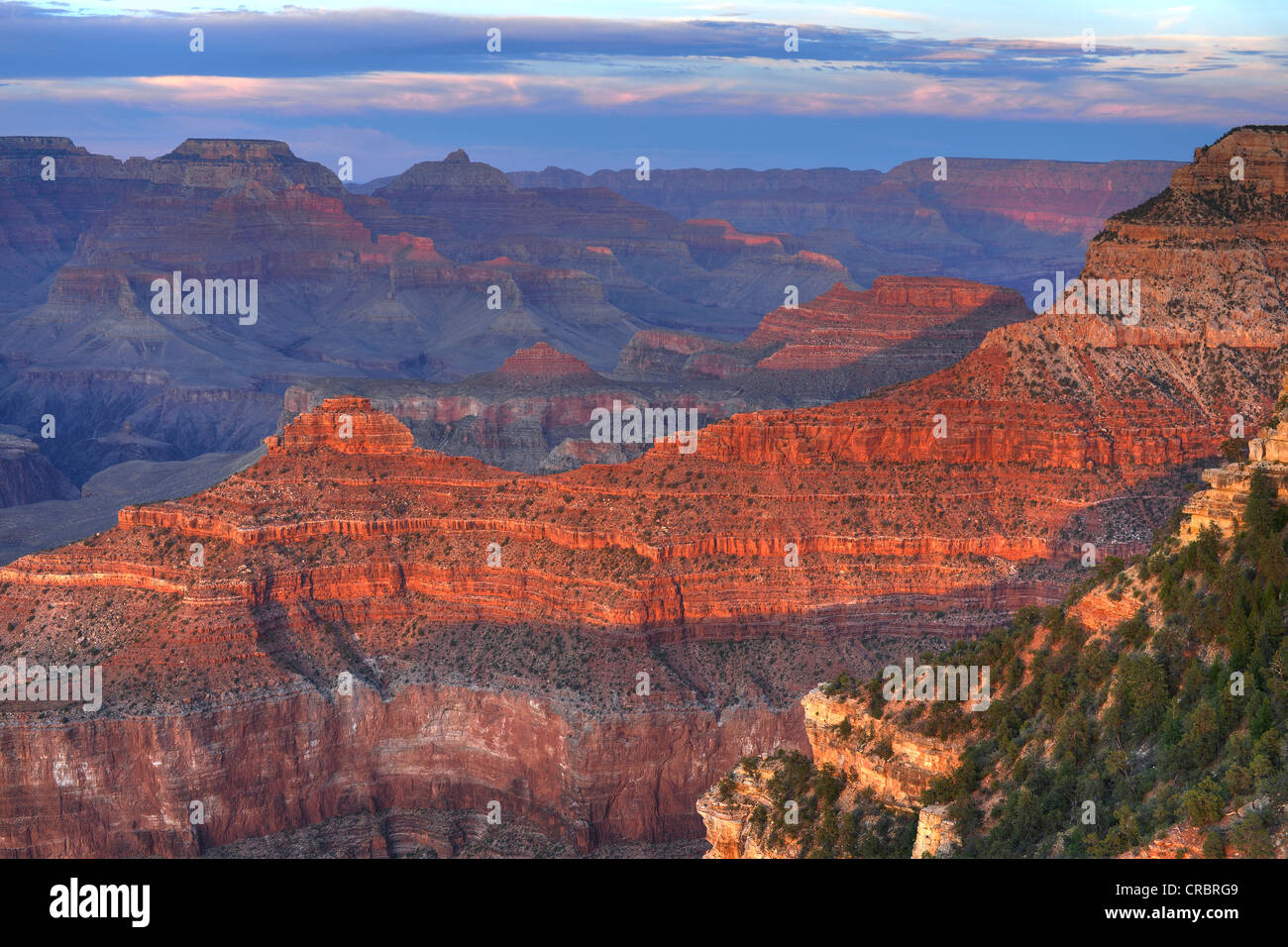 View of Vishnu Temple at sunset from Yavapai Point, Desert Palisades ...