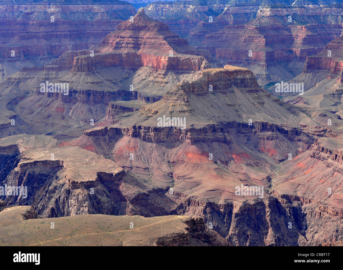 View from Mather Point lookout overlooking Isis Temple, Bright Angel ...