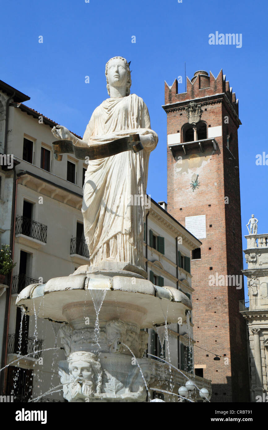 Fountain with the Madonna Verona statue, Piazza delle Erbe square ...
