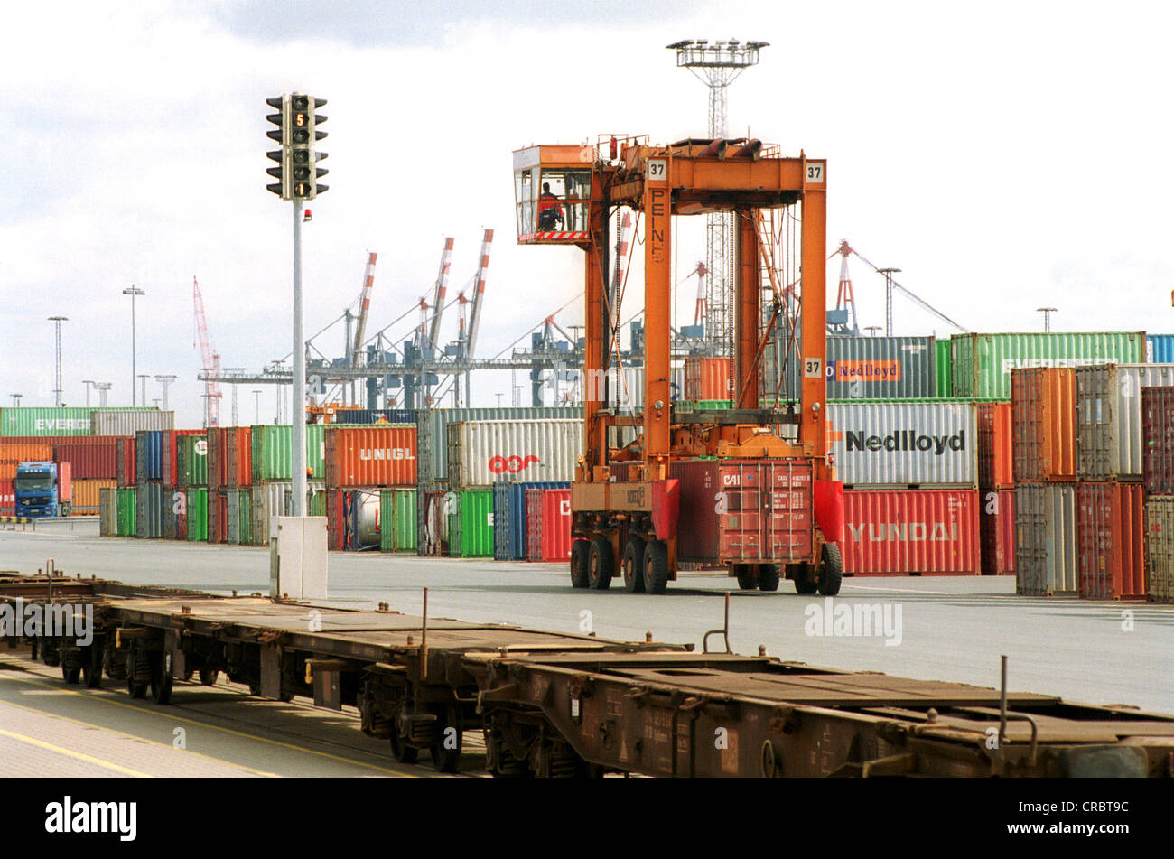 Straddle carriers in Bremerhaven container terminal Stock Photo - Alamy