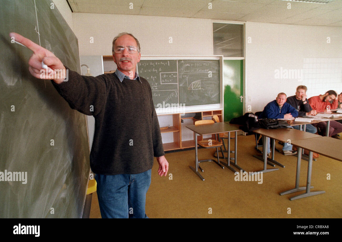 School class and teacher berlin hi-res stock photography and images - Alamy