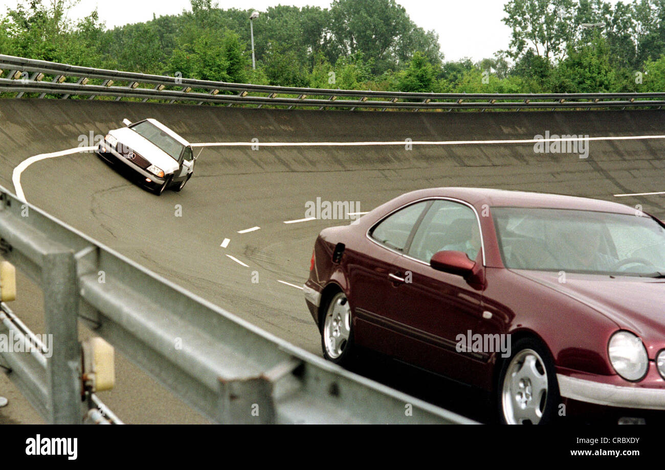 Daimler chrysler test track hi-res stock photography and images - Alamy