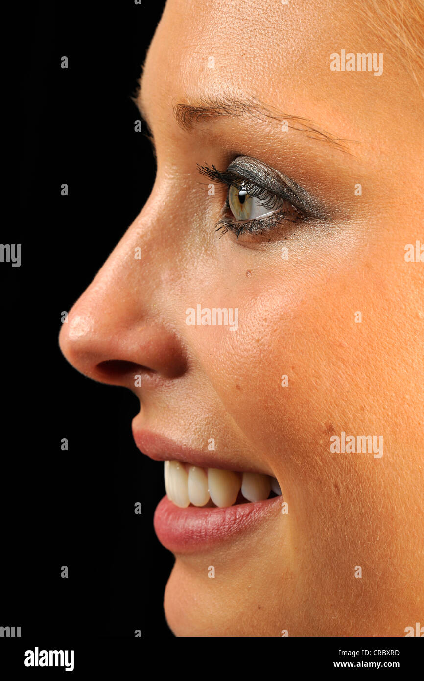 Portrait in profile hi-res stock photography and images - Alamy